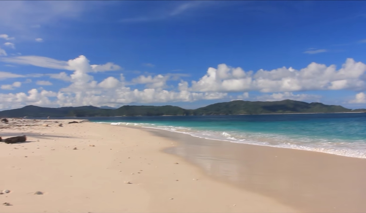 Private One Day Tour Pulau Aceh Package - Safari Wisata International